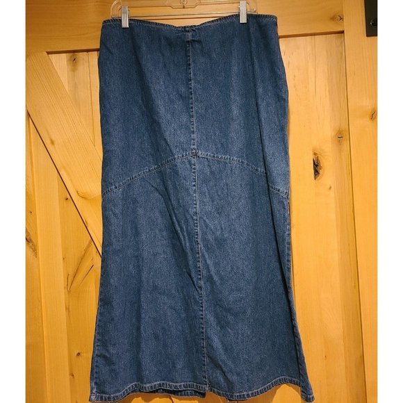 St. John's Bay | Skirts | Vintage St Johns Bay Size 6 Modest Denim ...